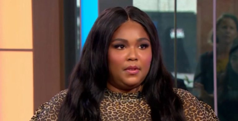 Lizzo Reveals Huge Weight Loss, Looks Hot In Bikini