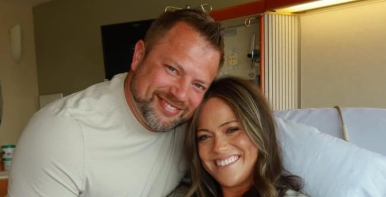 Whitney And Zach Bates Welcome Sixth Child Into The World